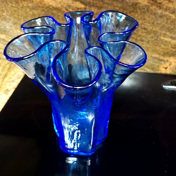 Accents | Vintage Blue Ruffled Vase | Poshmark